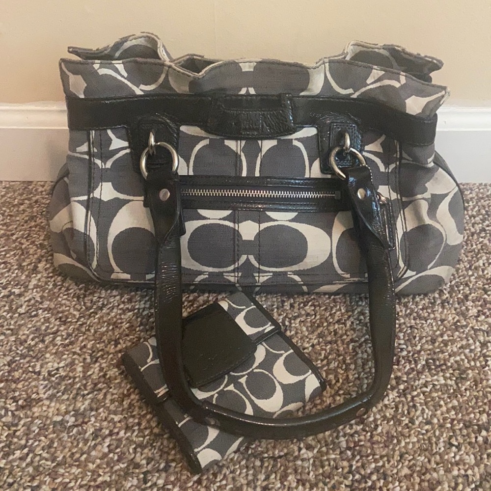Coach Gray Shoulder Bag (Wallet For Additional $) - Gem